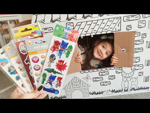 Eylül ve Poyraz Bebek Minicik Karton Eve Sticker Yapıştırdılar | fun