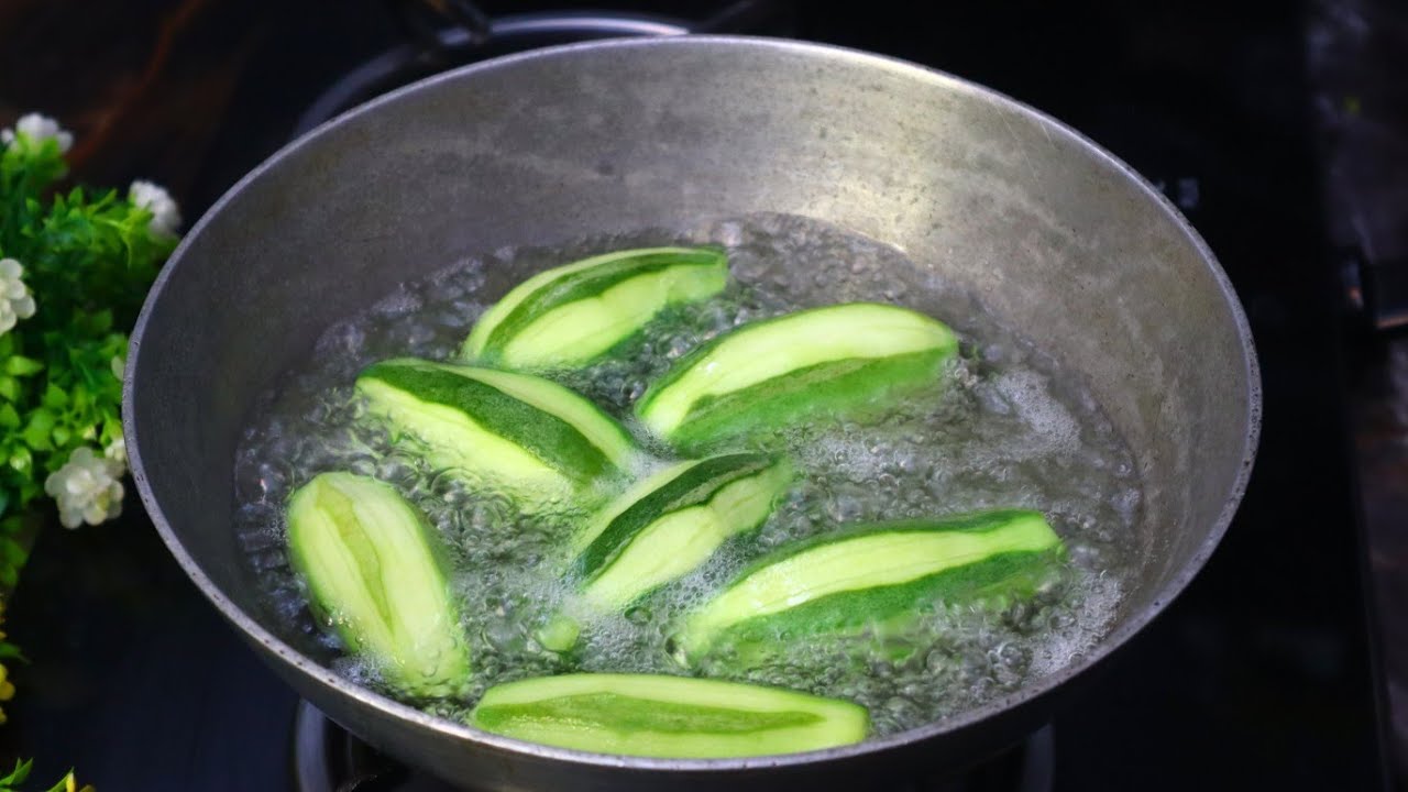 Unique Pointed Gourd Recipe | Parval Recipe | Easy & Quick Parwal ...