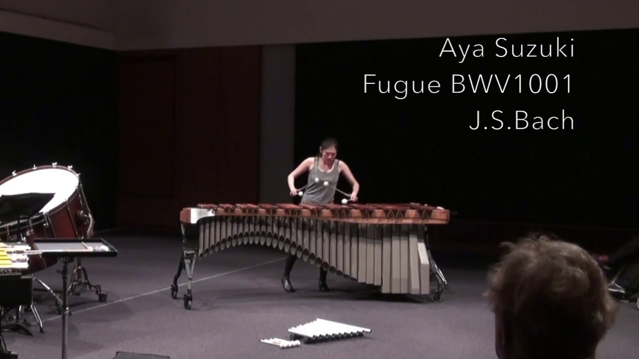 Aya Suzuki plays Bach - YouTube
