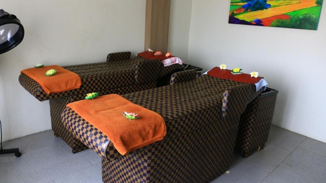 Hotel SS Aung Ban, Aungban, Myanmar - YouTube