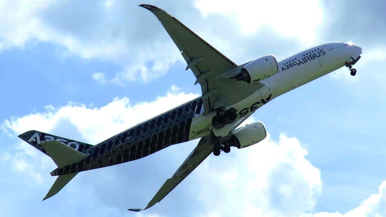 INCREDIBLE AIRBUS A350 near VERTICAL TAKEOFF + FLYING DISPLAY at ILA ...