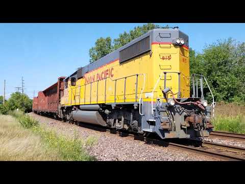 UP 815 leads YPR60 south through Des Plaines - YouTube