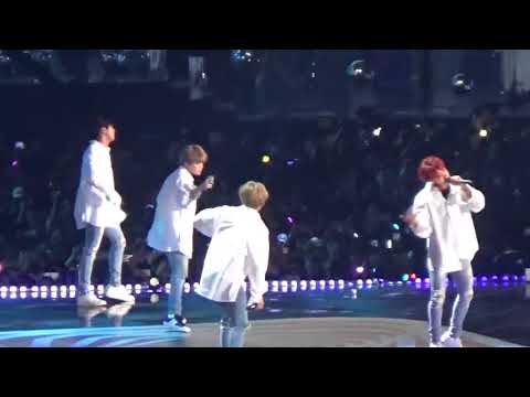 Fancam BTS   You Never Walk Alone + Spring Day MMA 2017