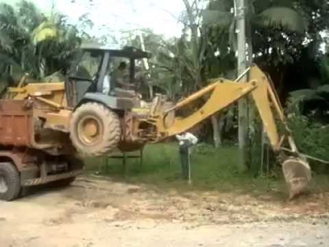 How to load a bulldozer - YouTube