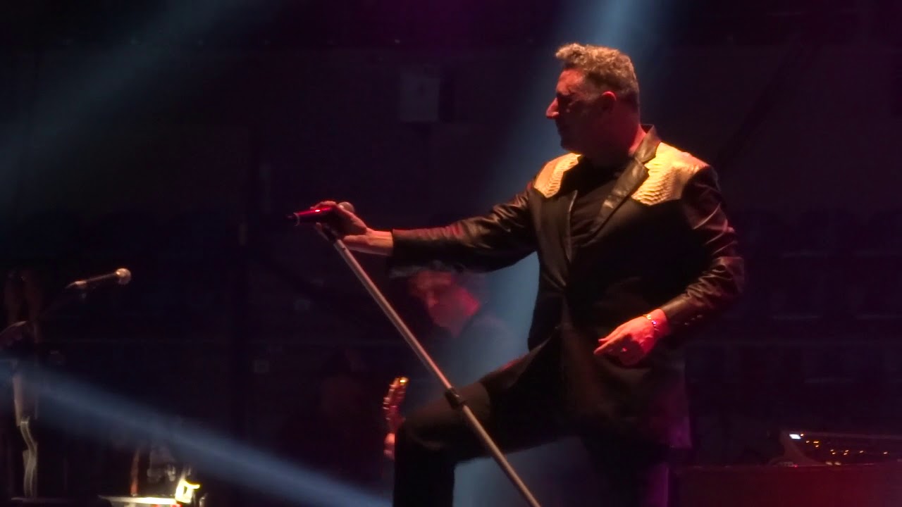Loquillo - El Rey del Glam - Movember Food & Rock 2017 - YouTube