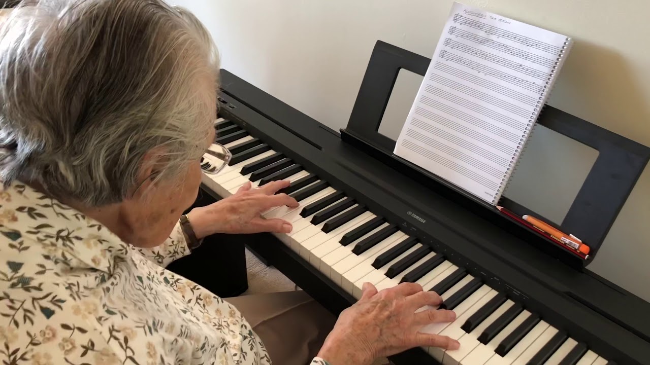 Molly Wheeler performd "Alstroemeria" - YouTube