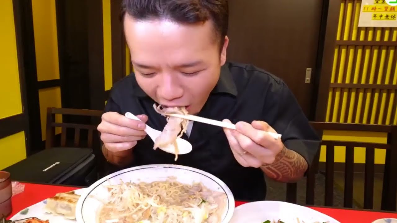 Mukbang with the big stomach king - YouTube