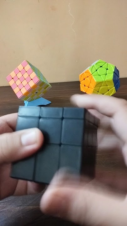 Loop #rubikscube #loop #cube #cubing #notaloop #rubik #satisfyingloop - YouTube