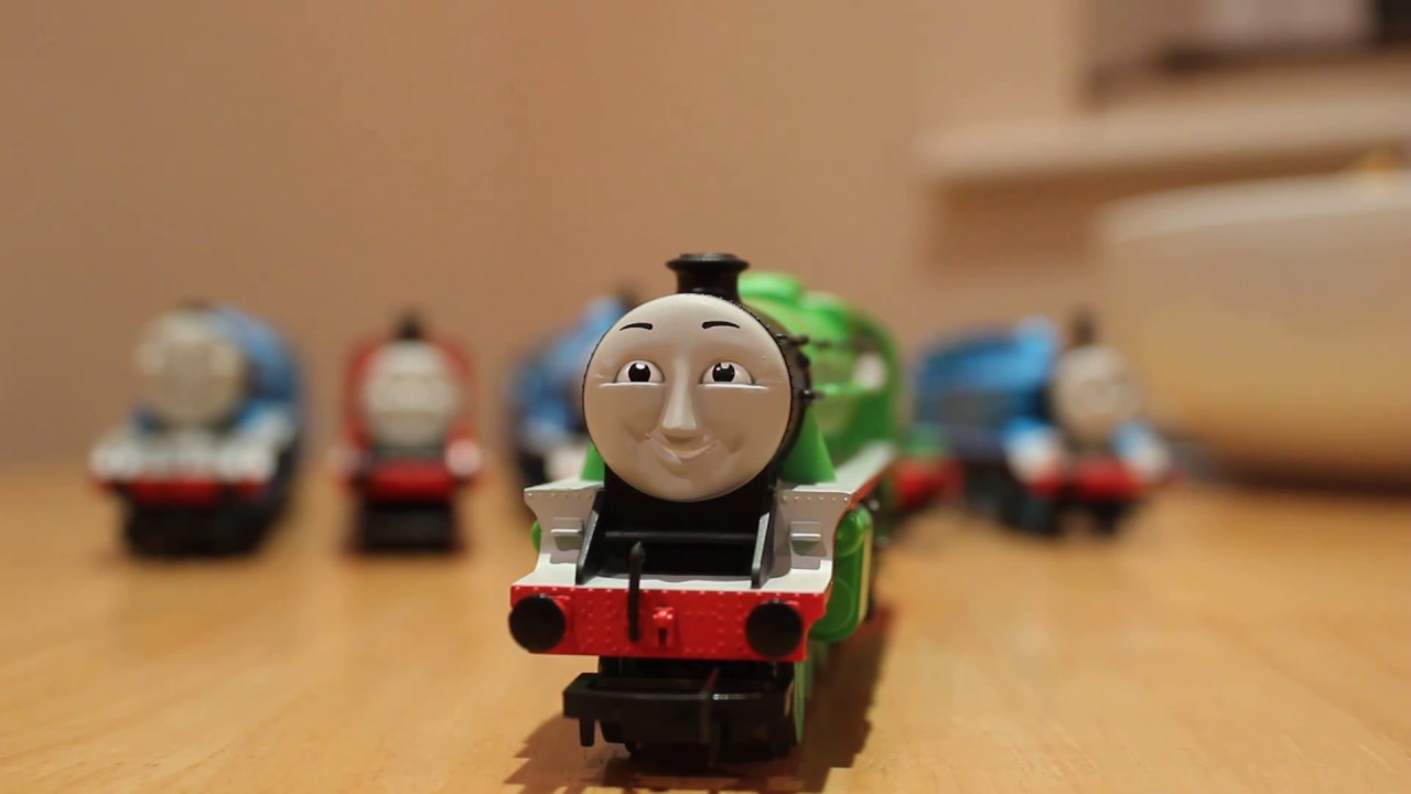 Hornby Thomas and Friends model review - R9292 - Henry - YouTube