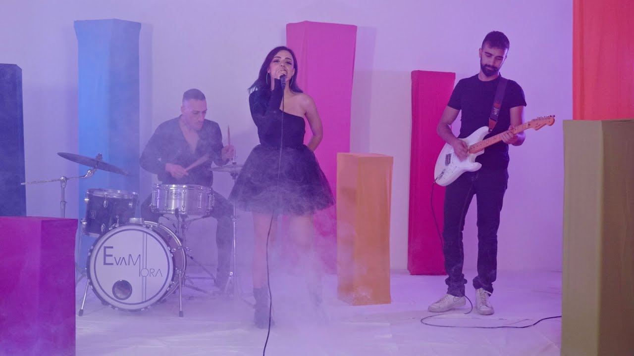 Eva Mora - Cosa Sei (Official Video) - YouTube