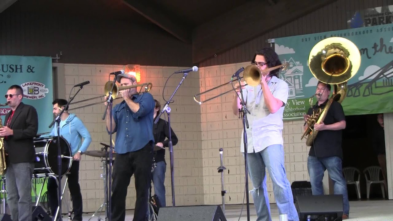 Extra Crispy Brass Band: Whoopin' Blues - YouTube