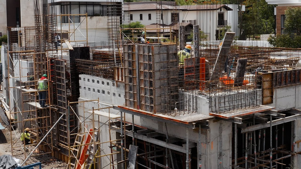 Aplicación de formaleta tipo Symons en proyecto habitacional - YouTube