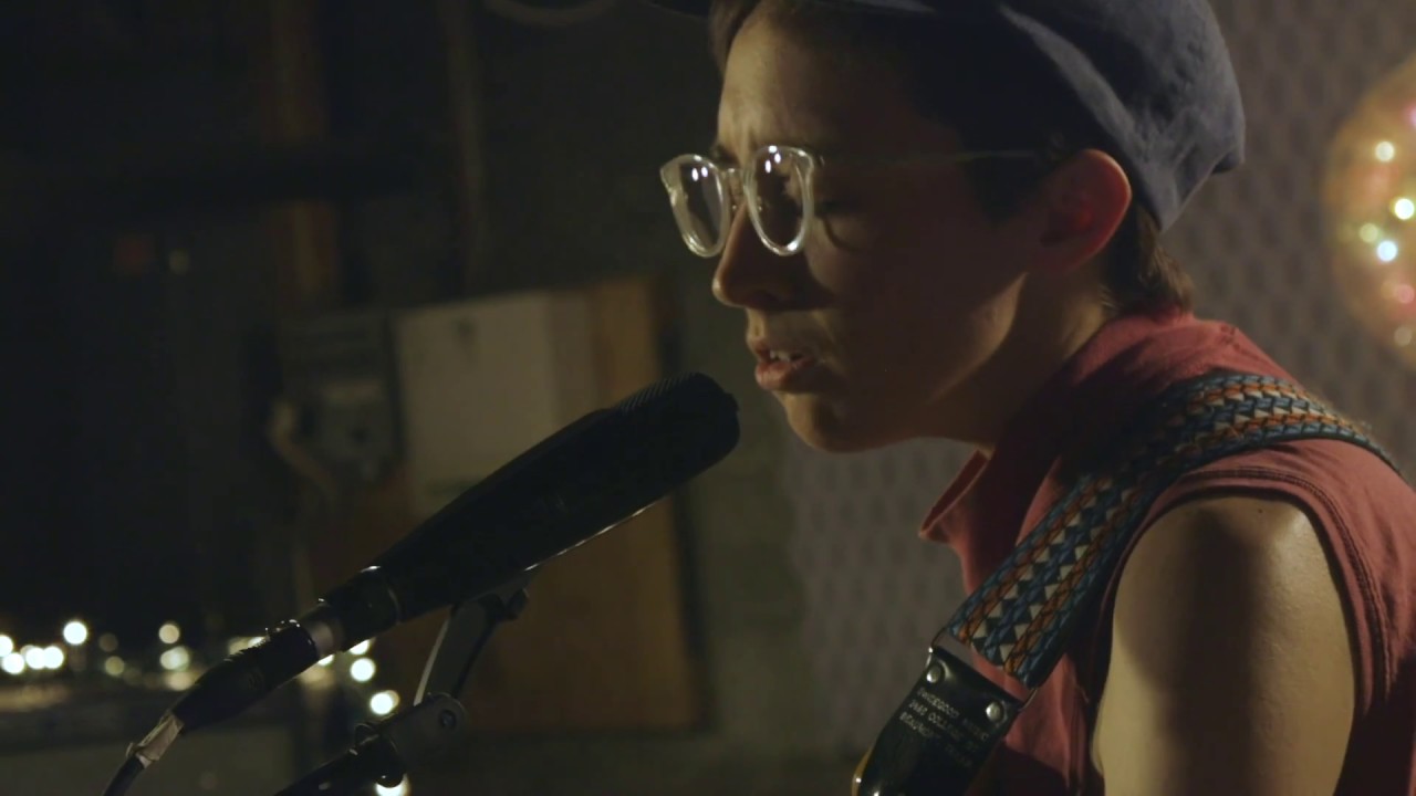 Lomelda - Bam Sha Klam Live at Chateau - YouTube