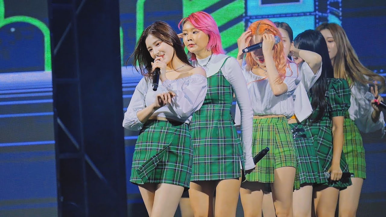 모모랜드(MOMOLAND) 낸시 (NANCY) 위주 - Wonderful love(어마어마해)@190921 청년의 날 여의도공원 ...