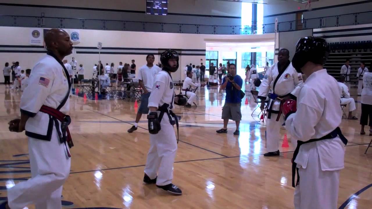 Tang Soo Do Sparring - YouTube