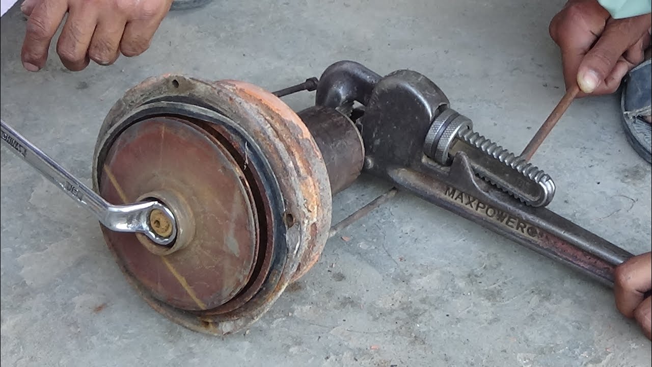How to Replace Bearing And Water Seal of Mono Block - YouTube