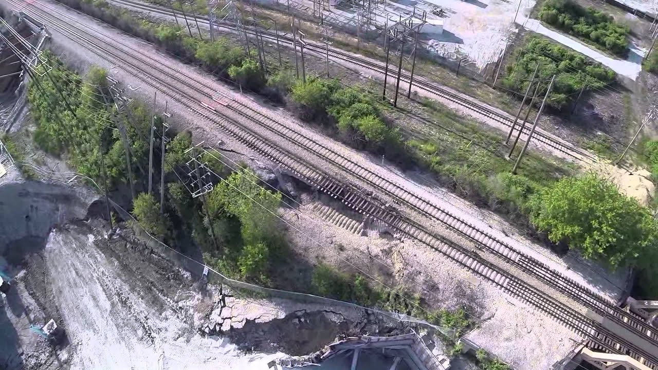 (Day 2)Embankment Collapsed Under Skokie Swift Train Tracks (Y6 Drone ...