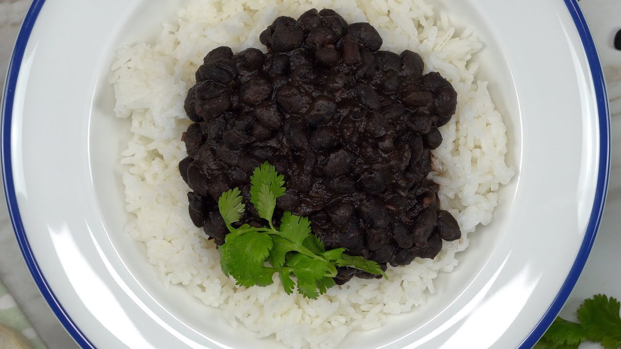 Authentic Cuban Black Beans are delicious, filling and perfect for any ...
