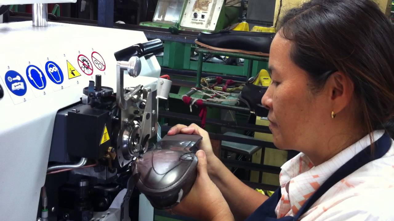 GOODYEAR WELTED outsole stitching machine model ESS828HT - YouTube