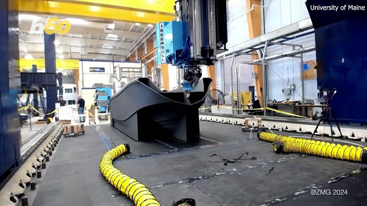 Check Out the World’s Largest 3D Printer in Action - YouTube