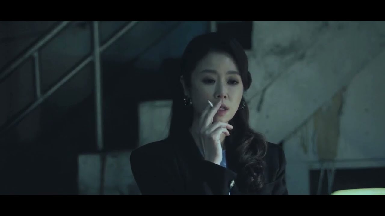 Ruby Ling smoking cigarette 🚬 - YouTube