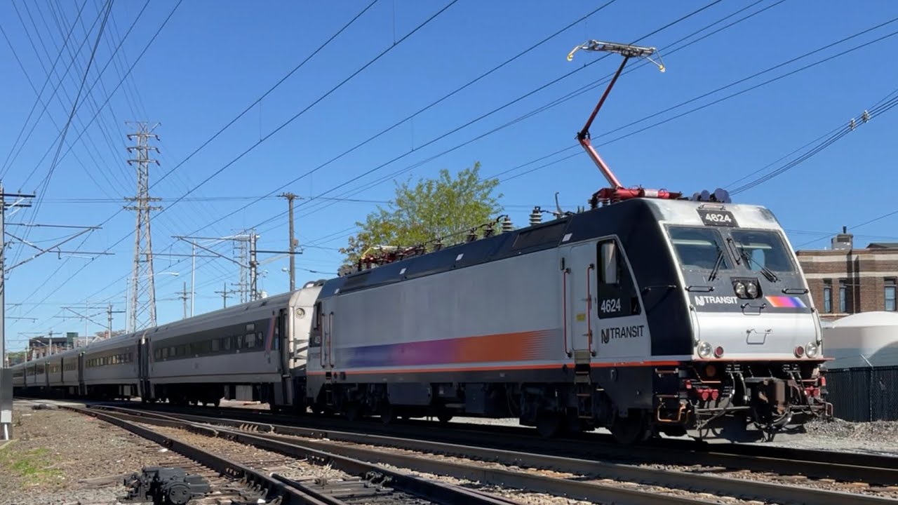 NJ Transit ALP-46 #4624 NJCL Train 7224 Red Bank NJ - YouTube