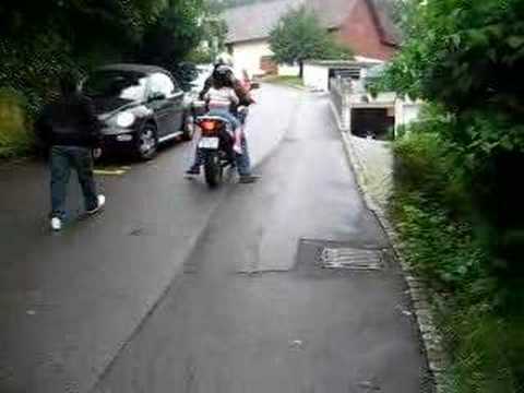 Beyza auf Motorrad