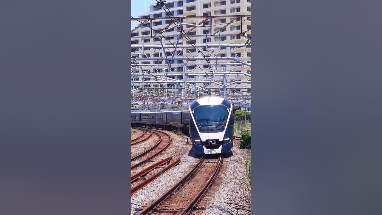 E261 series SAPHIR ODORIKO at Ofuna Station, June 2024 - YouTube