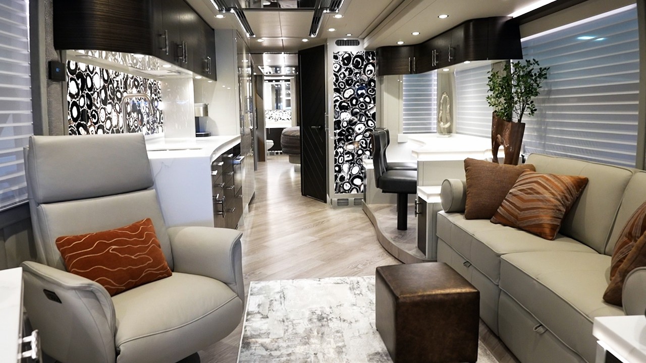 Touring 2024 Prevost Liberty Coach #907 - YouTube
