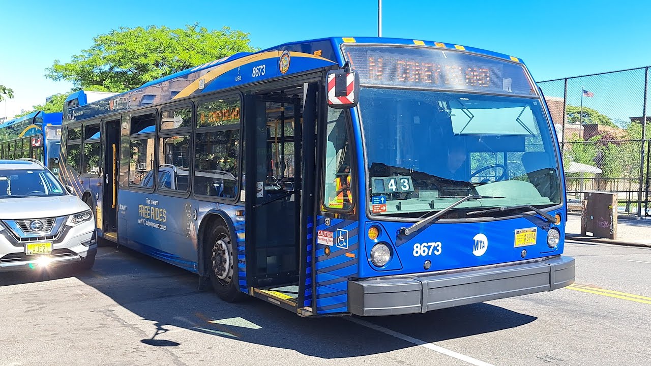 MTA: N train shuttle bus action - YouTube