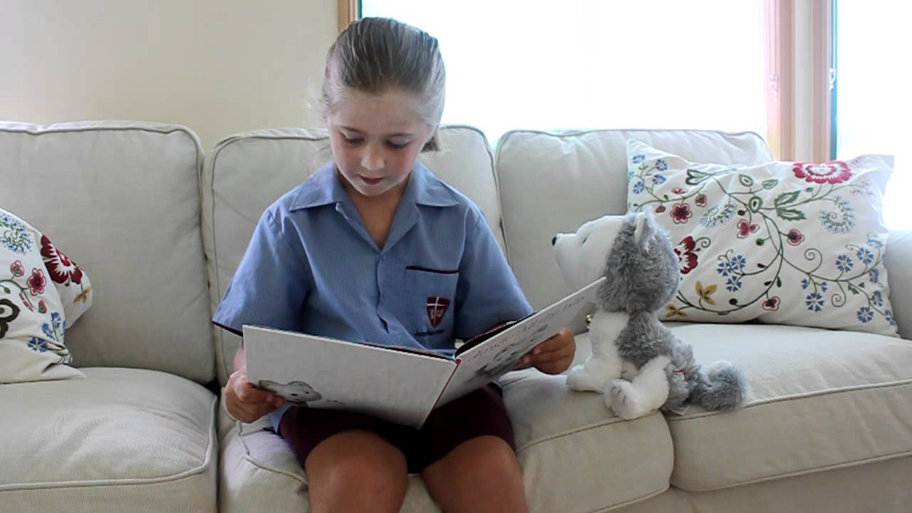Mummy Smiles and The Hallmark Interactive Storybook - YouTube
