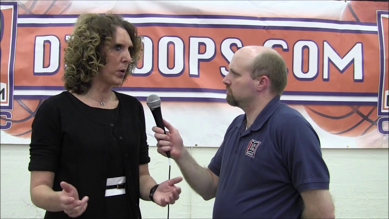 2016 D3hoops.com Classic: UW-Eau Claire women's interview, Tonja ...