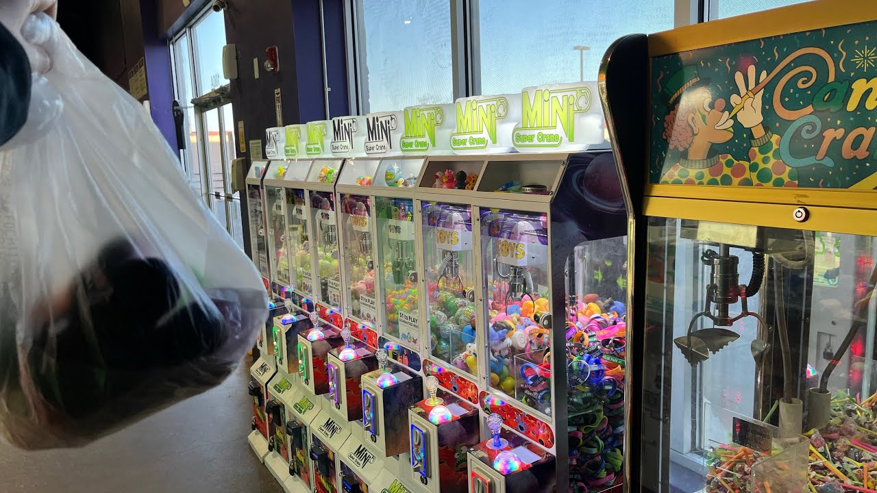 PLAY TILL YOU WIN MANIA! I’m on a claw machine adventure!! - YouTube