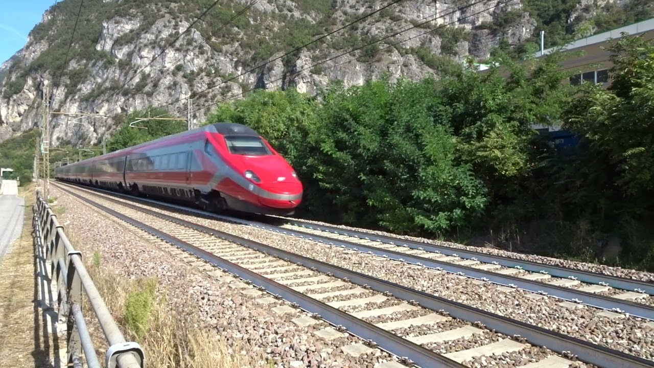 ETR600.10 IN NUOVA LIVREA FRECCIAROSSA 2022! - YouTube