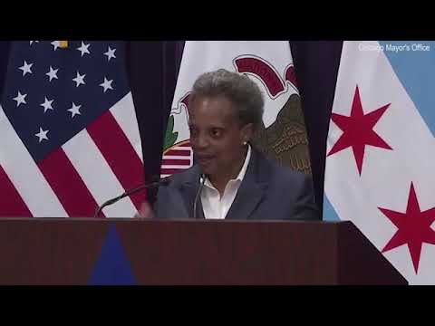 Chicago mayor Lori Lightfoot beetlejuice - YouTube
