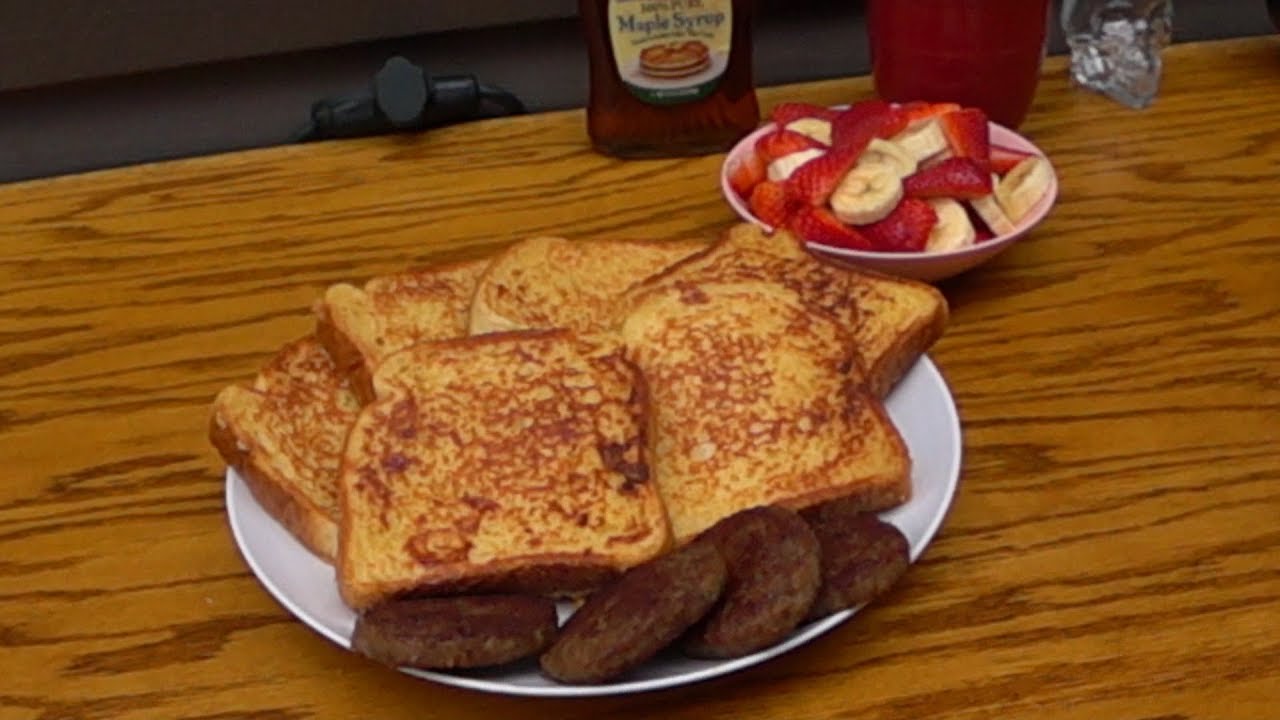 Camp Chef Flat Top Grill FTG600 French Toast and Sausage - YouTube