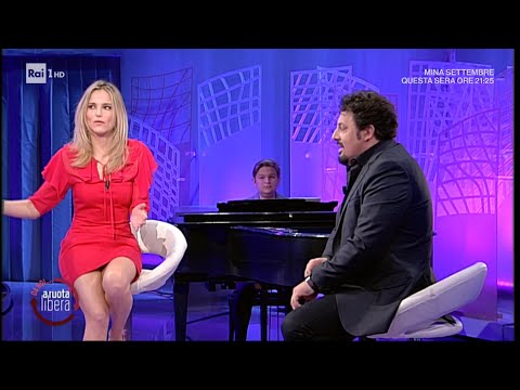 Francesca Fialdini - MINIGONNA - a Ruota Libera - 07-02-21