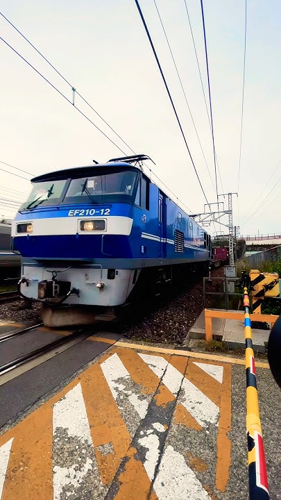 2025年5月28日5073レ JR貨物EF210-12 [岡] - YouTube