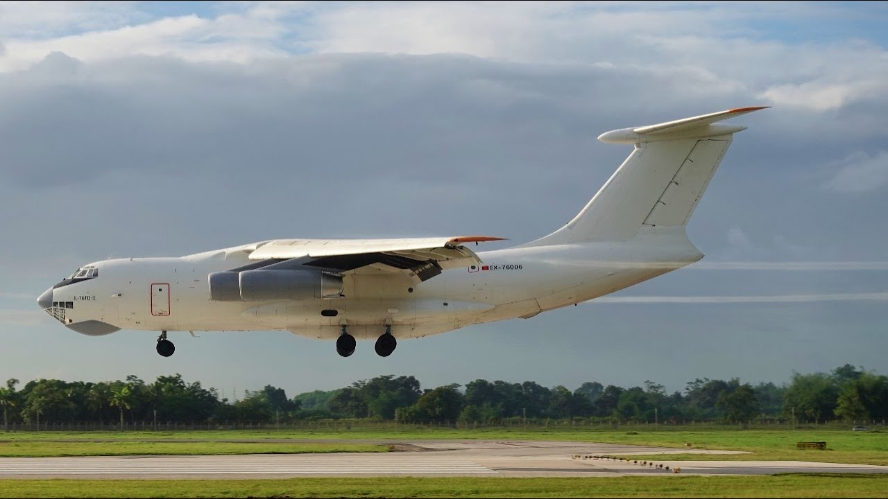 Hangar Spotting at Piarco 123: Quadjets - YouTube