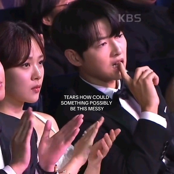 Not TXT related but their reactions to JYP's performance was hilarious ...