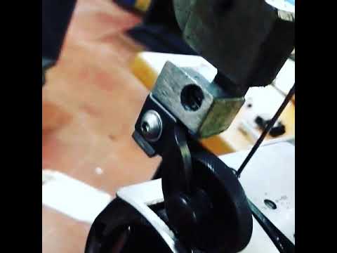 Adler 105 mo 25 roller foot custom made - YouTube