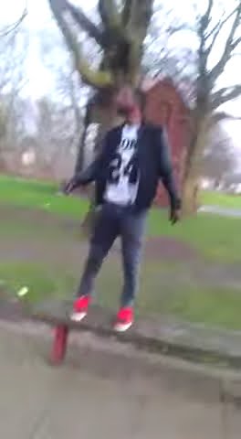 Ducky Cash Flexing - YouTube