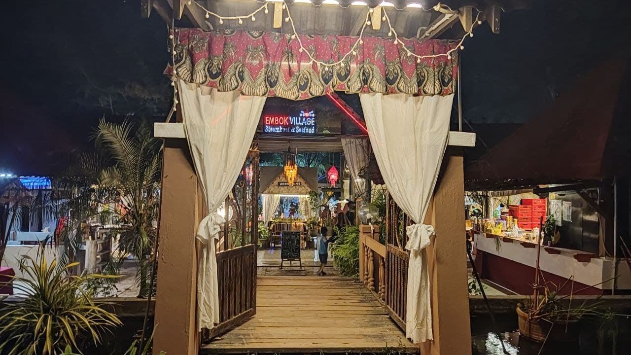 Embok Village Steamboat & Seafood | Port Dickson Negeri Sembilan ...