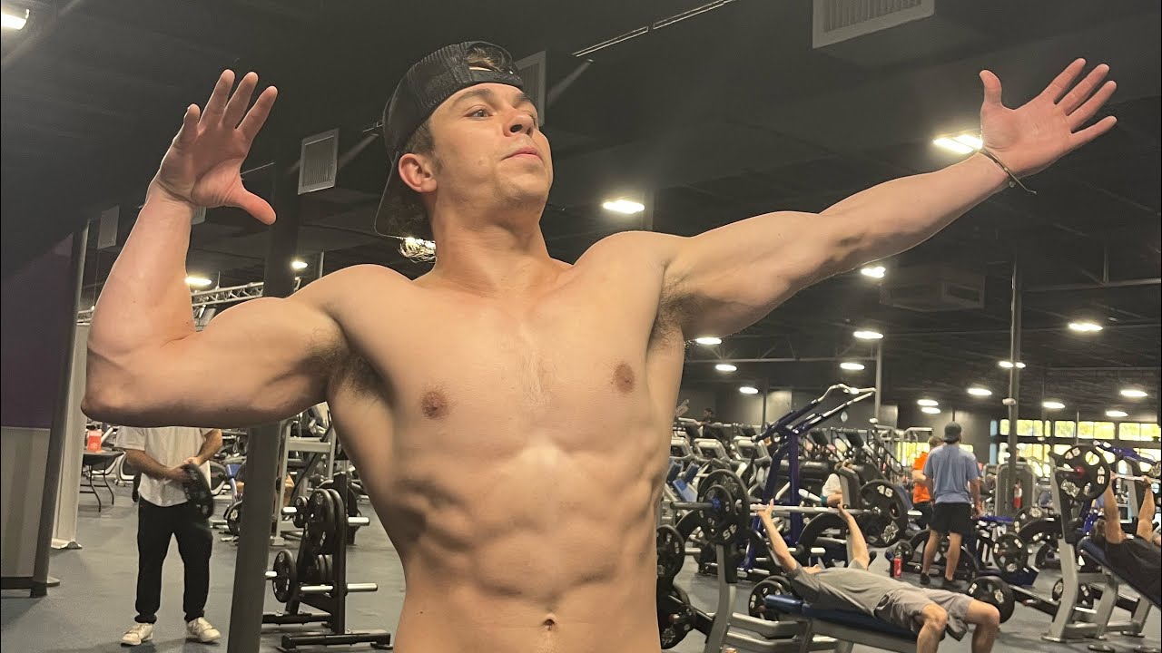 DD chest day - YouTube