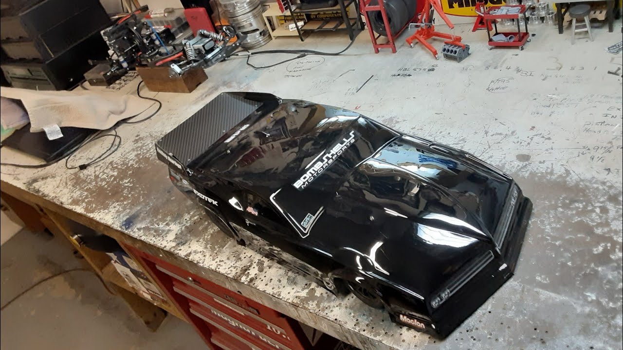 RC Street Eliminator Drag Racing...Betty getting ready for Gator ...