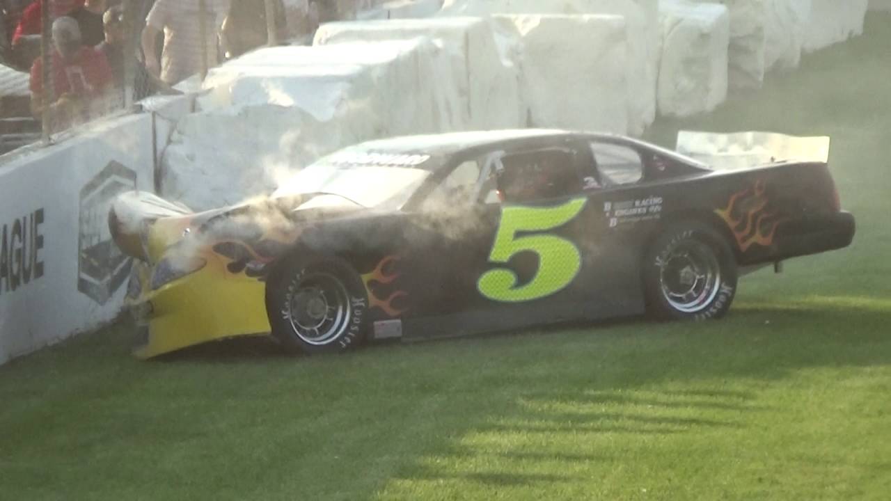 WIR Outlaw Late Model Crash June 9 2016 - YouTube
