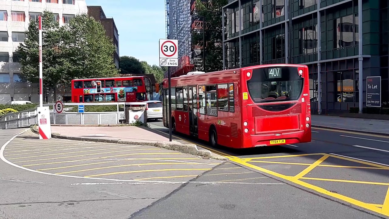 YY64YJK (8828) departing East Croydon station on route 433 blinded T33 ...