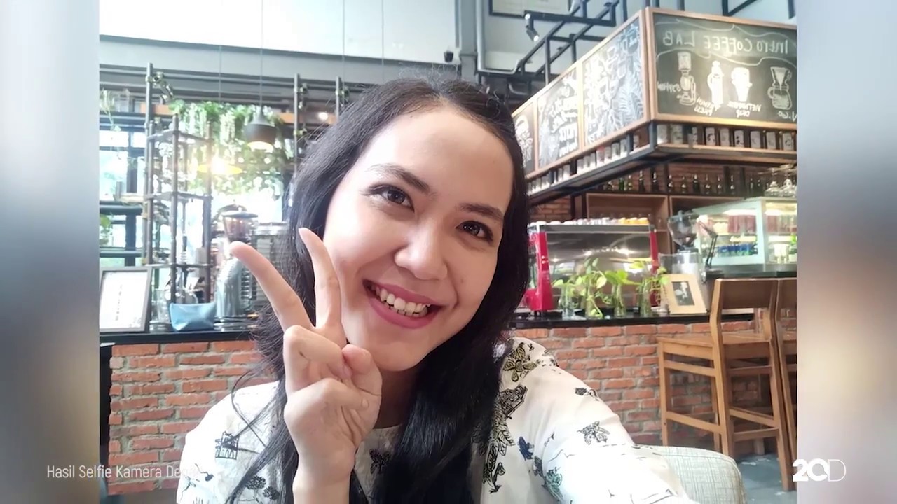 OPPO F5, Kamera Depan Pintar dengan Layar Penuh - YouTube