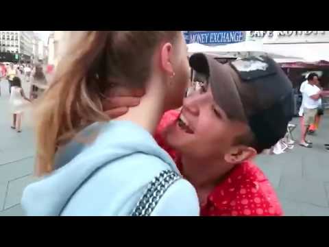ÖPÜŞME CEZALI OYUN (Mesut TV ) Challenge