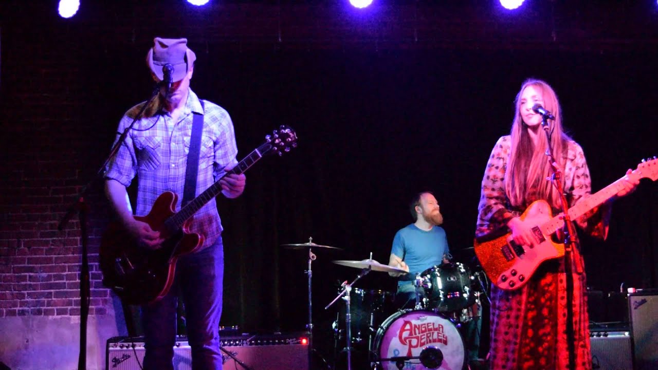 "Howlin' at the Moon" ~ Angela Perley and the Howlin' Moons - YouTube